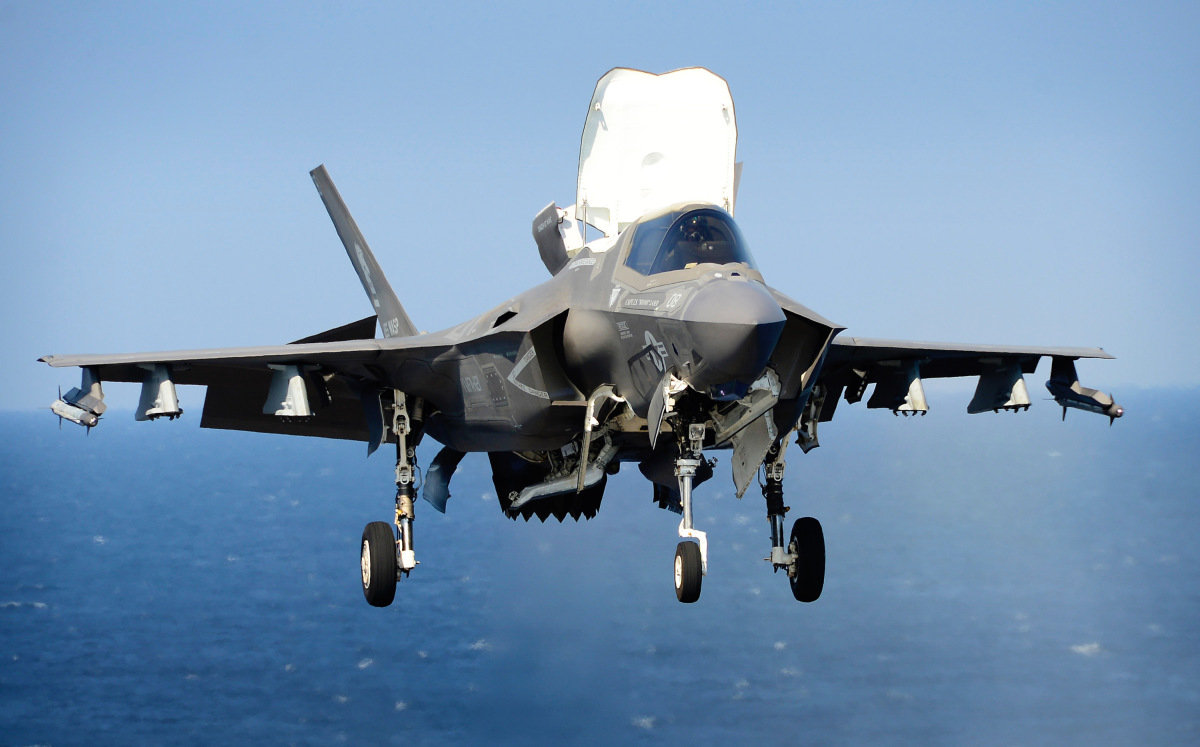 防衛省、新中期防で導入するSTOVL機の機種選定手続きを開始 | FlyTeam ニュース