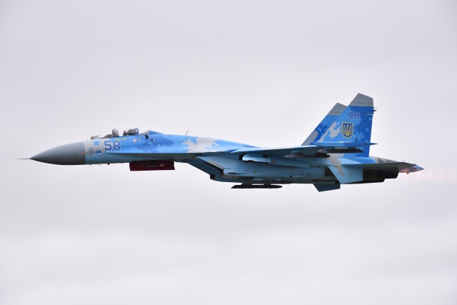 ウクライナ空軍 Sukhoi Su 27 58 フェアフォード空軍基地 航空フォト By Nobu2000さん 撮影2017年07月15日