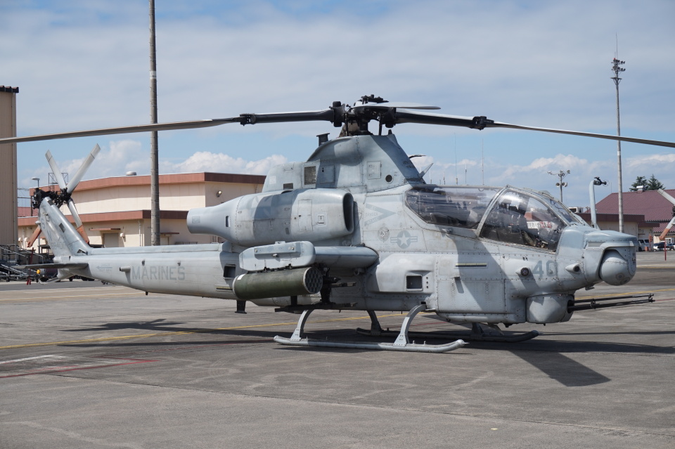 アメリカ海兵隊 Bell Ah 1 Seacobra Supercobra 168400 横田基地 航空フォト By 橘樹さん 撮影